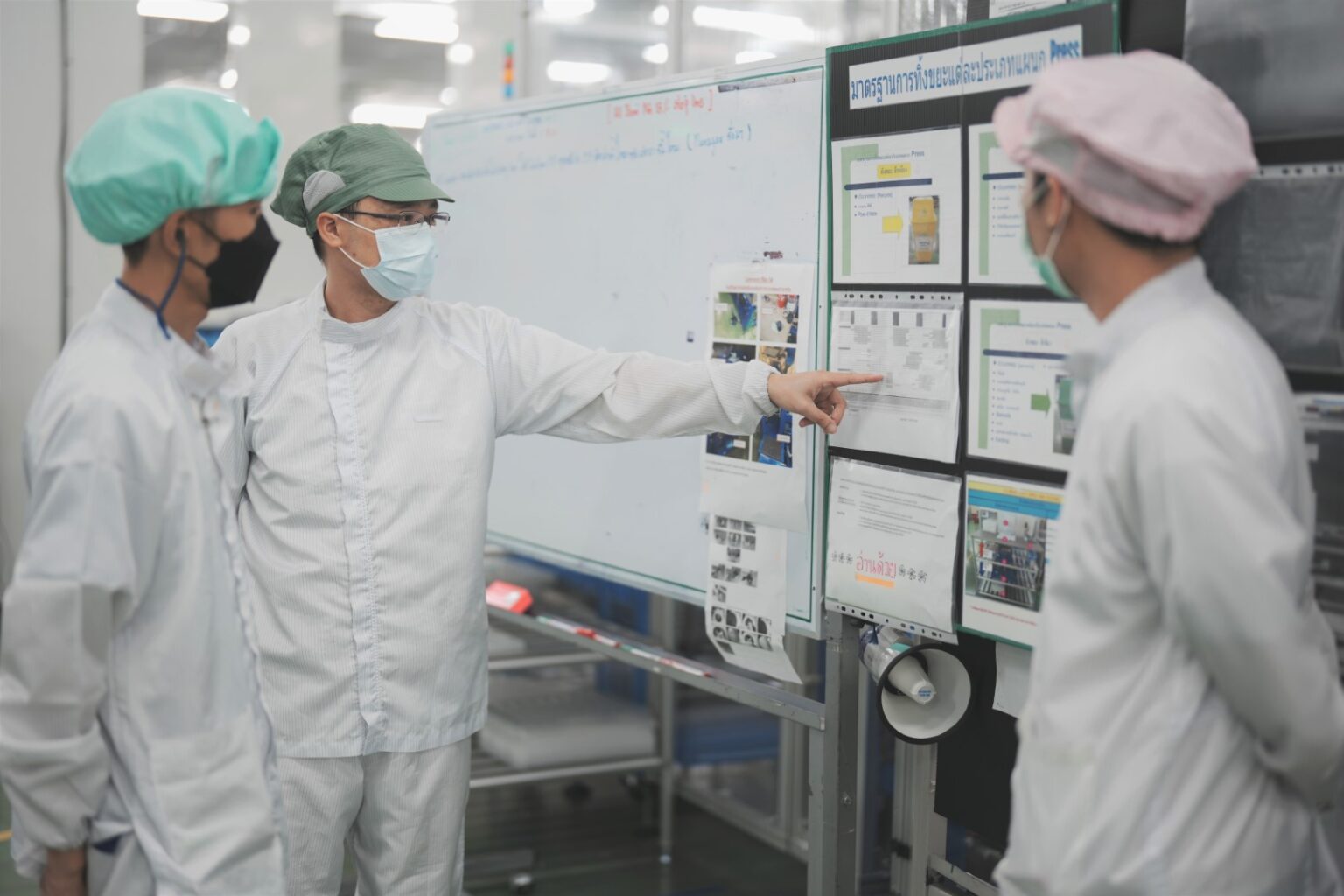 Lens Expertise – HOYA OPTICS (THAILAND) LTD.